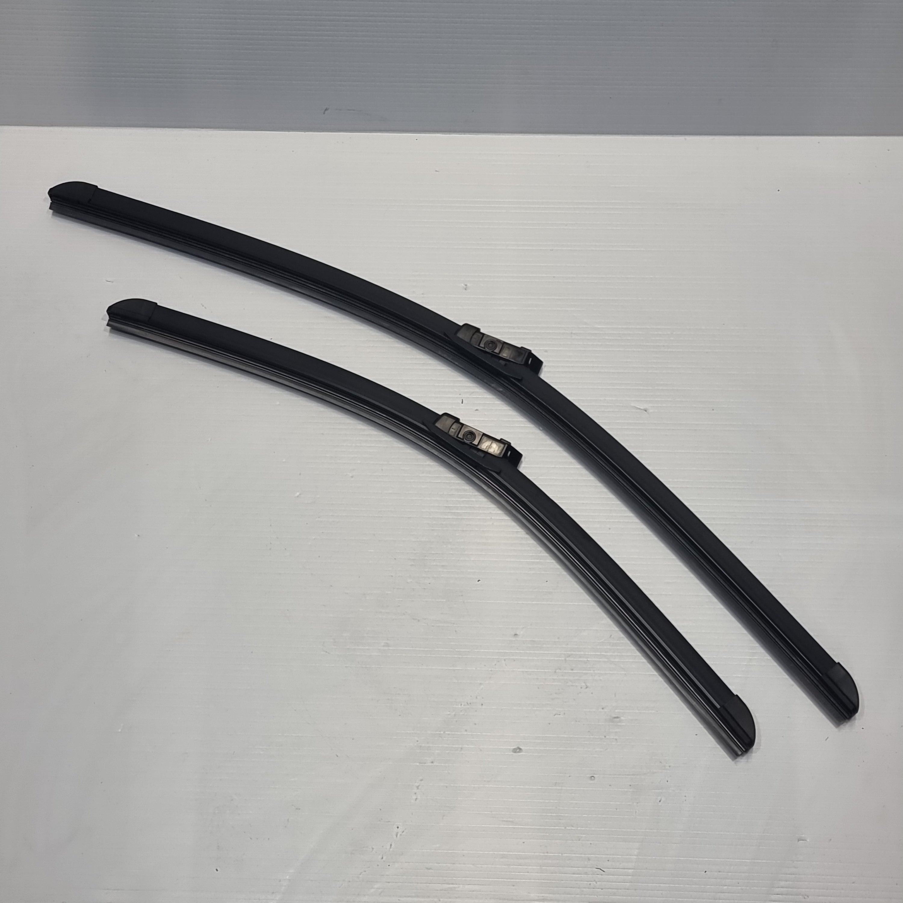 Genuine Wiper Blade Kit - Volvo XC90 / S90 / V90 2016- | 32282839 ...