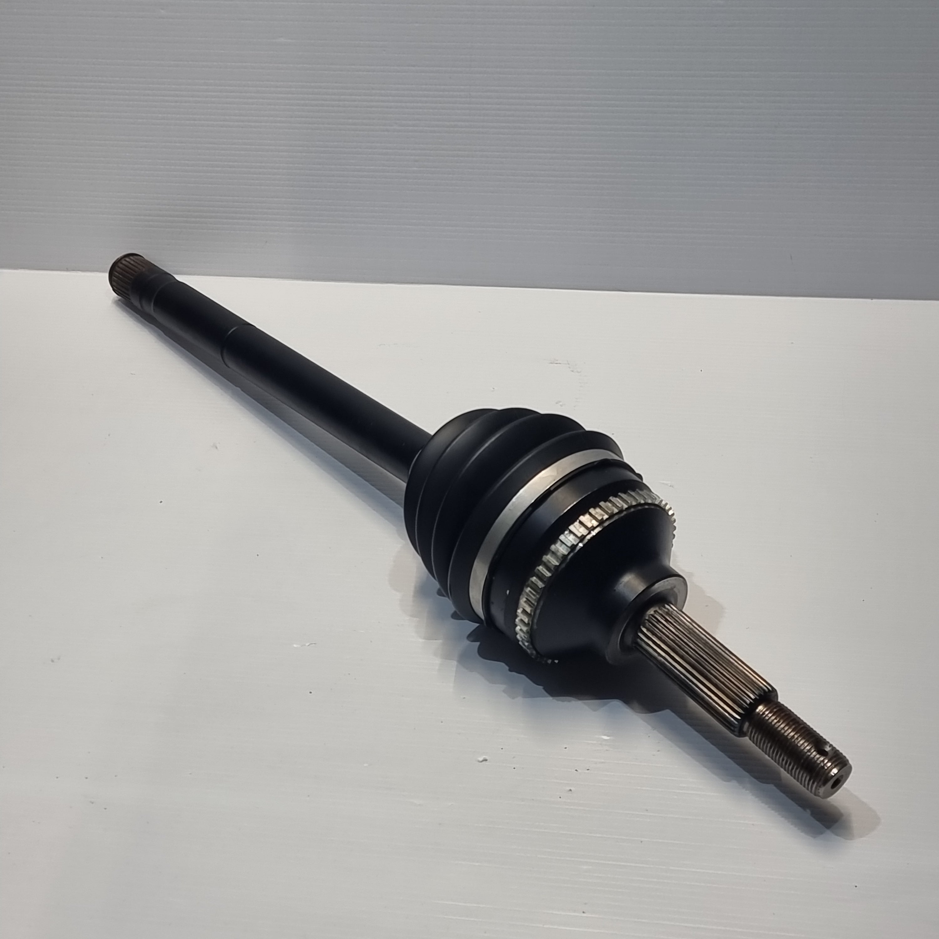 Genuine Left Outer Drive Shaft - Ford Transit TT9 2006-2014 | 1782562