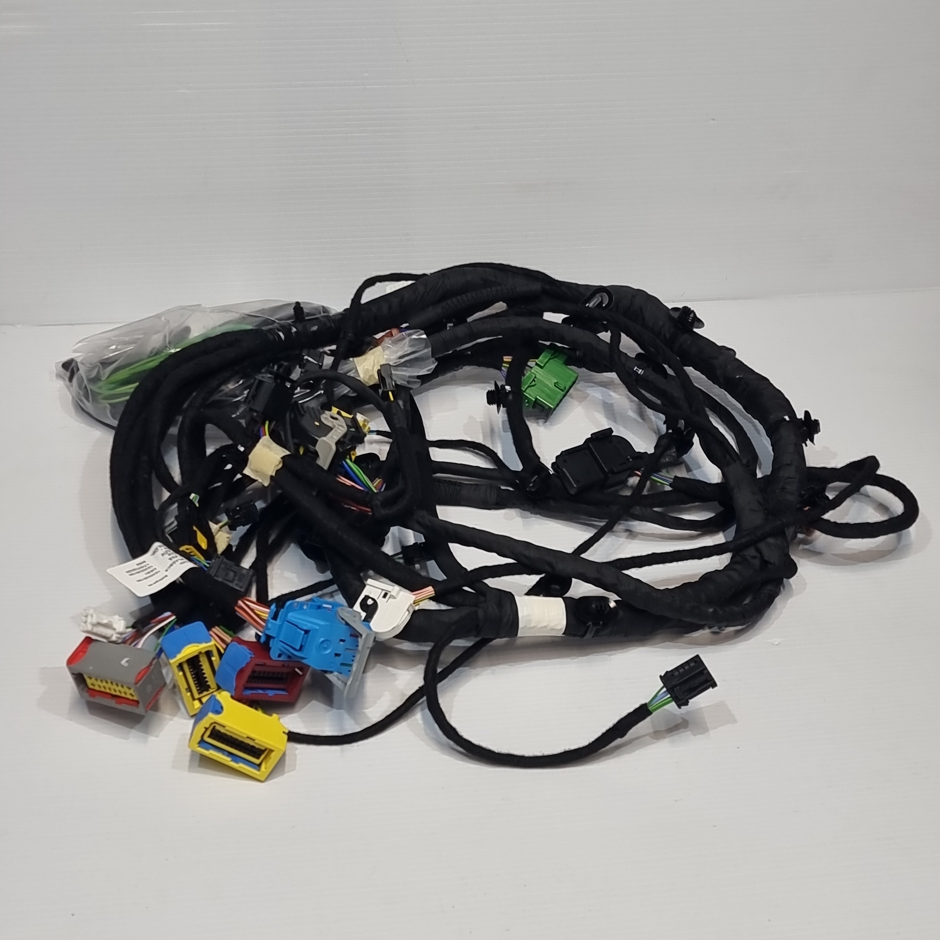 Genuine Centre Console Harness - Peugeot 3008 / 5008 | 1635526780 ...